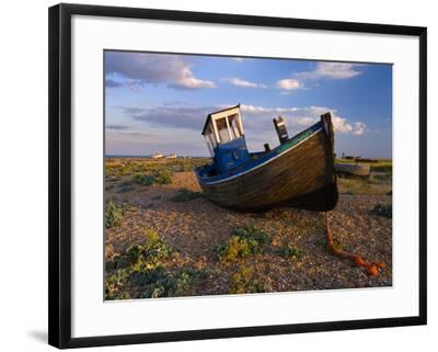 'Wrecked Fishing Boat on Shingle Beach, Dungeness, Kent, England ...